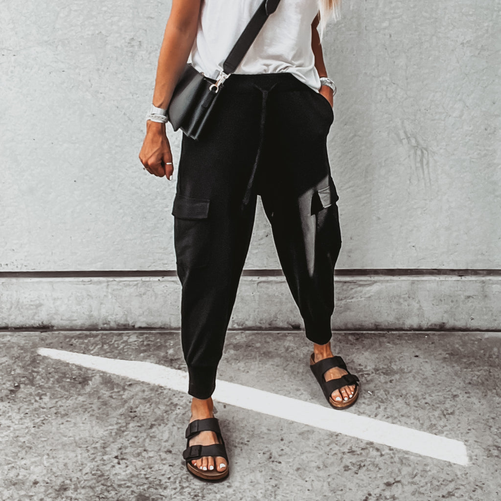 Black ULTIMATE cargo joggers *NEW* – Lucy Dodwell