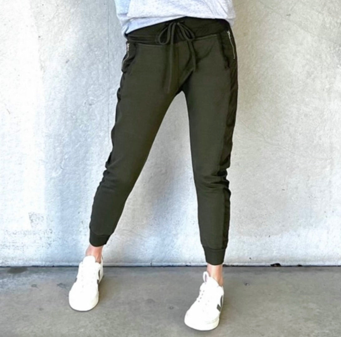 Khaki ULTIMATE joggers *BEST SELLER* – Lucy Dodwell