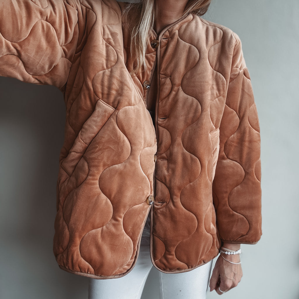 Tobacco Claudia velvet quilted jacket – Lucy Dodwell